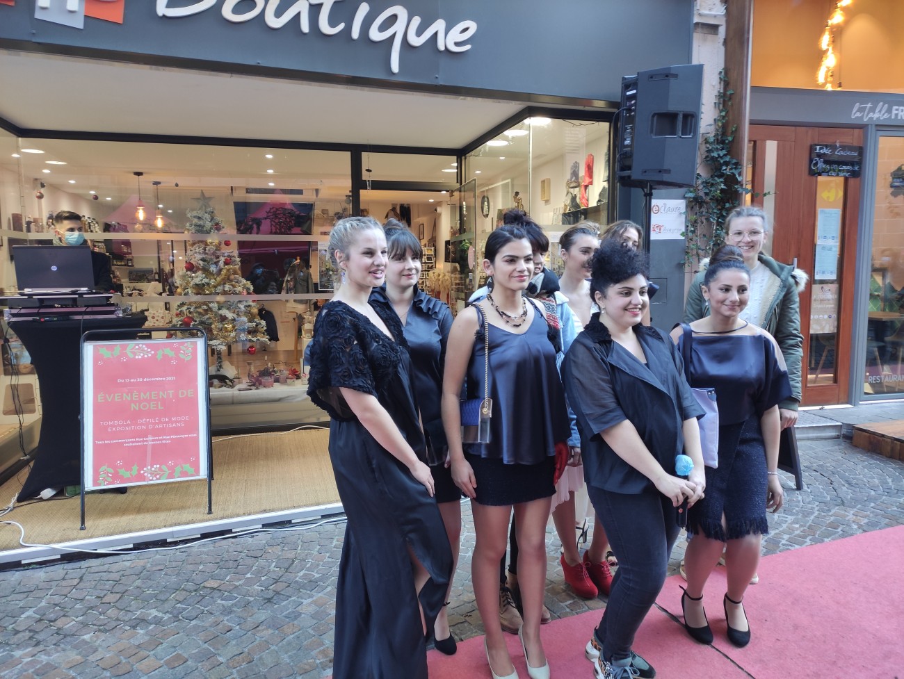 Une créatrice de mode et artiste s’expose à Rodez